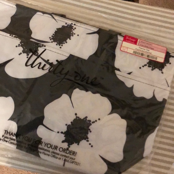 thirty-one | Bags | Thirty One Thermal Tote White Poppy | Poshmark